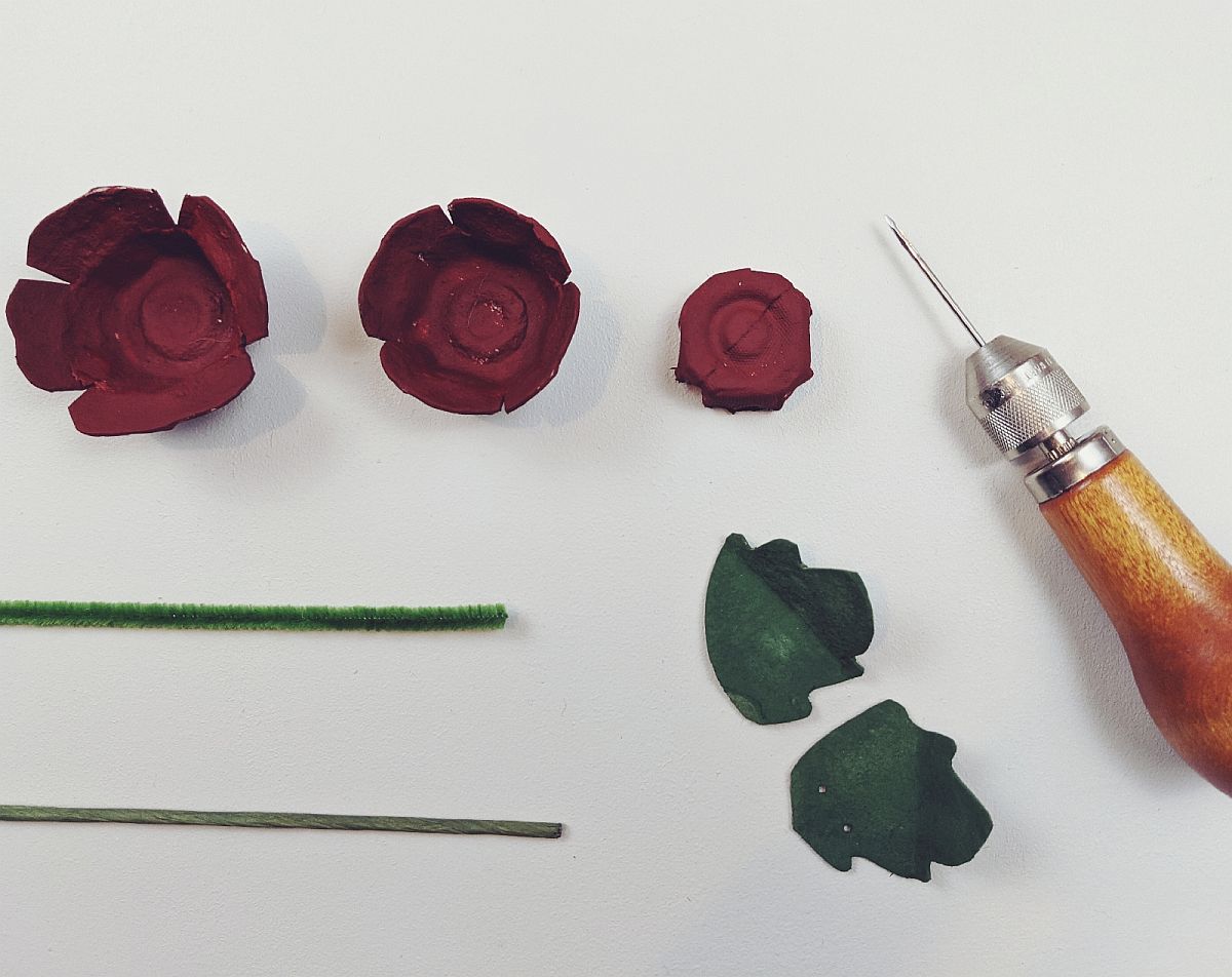 Simple Poppy Craft for Kids ~ Kids Remembrance Day Poppy Craft ...