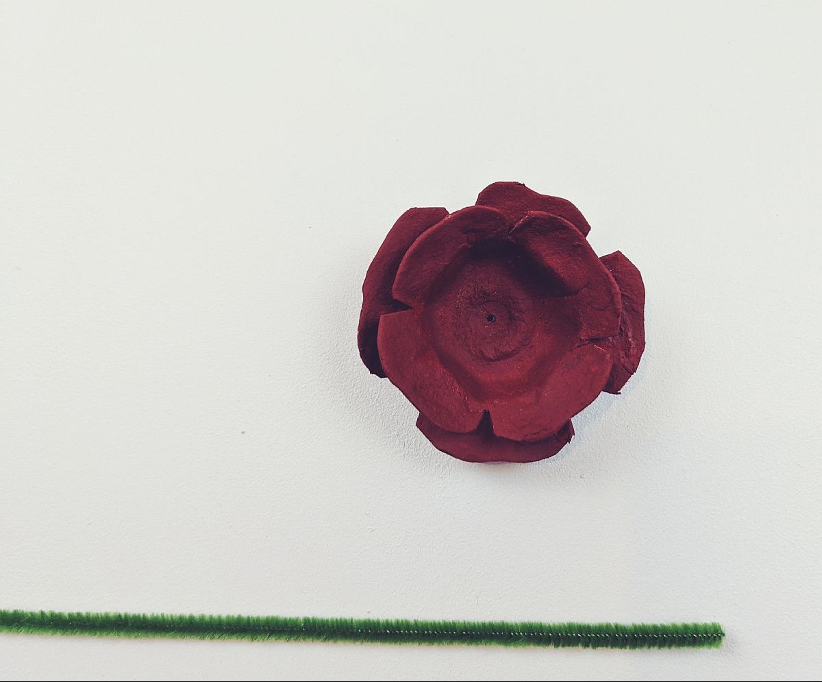 Simple Poppy Craft for Kids ~ Kids Remembrance Day Poppy Craft ...