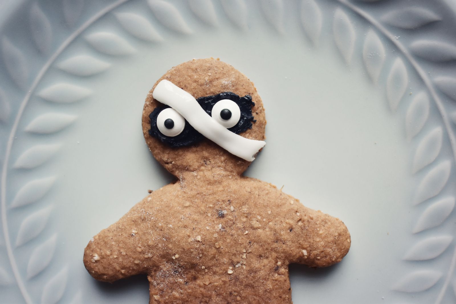 Gingerbread Mummy Cookies - Kindred + Willow