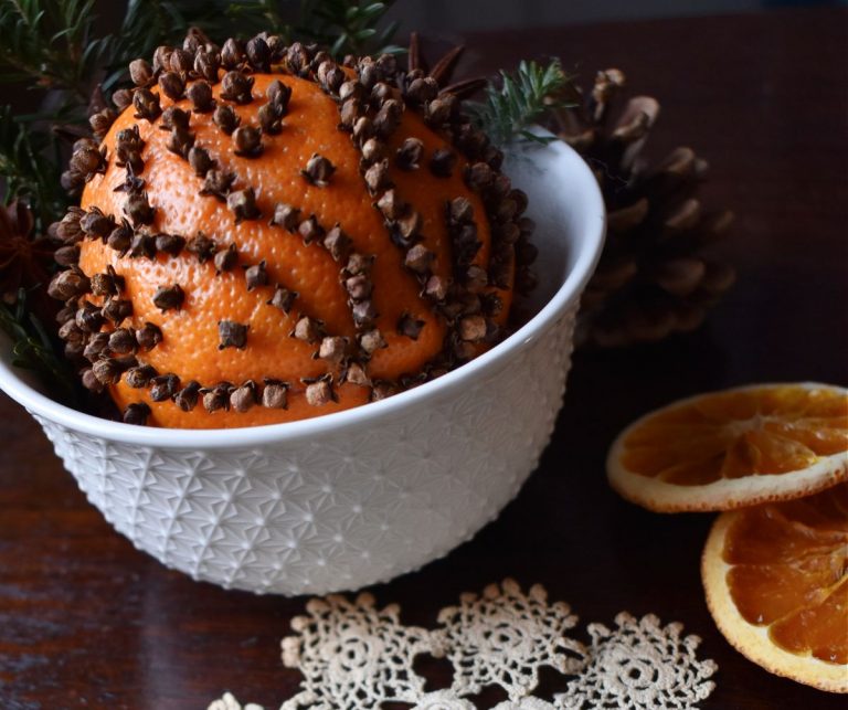 How to Make an Orange Pomander with Cloves - Kindred + Willow