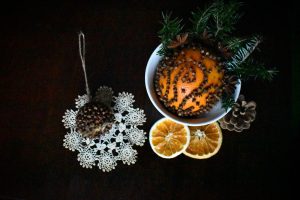 How to Make an Orange Pomander with Cloves - Kindred + Willow