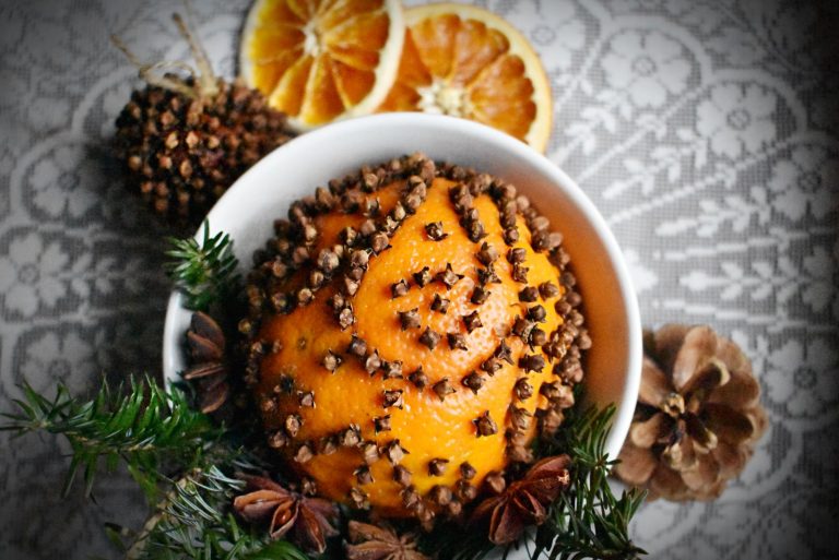 How to Make an Orange Pomander with Cloves - Kindred + Willow
