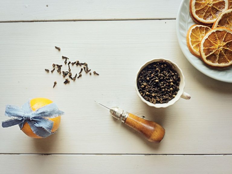 How to Make an Orange Pomander with Cloves - Kindred + Willow