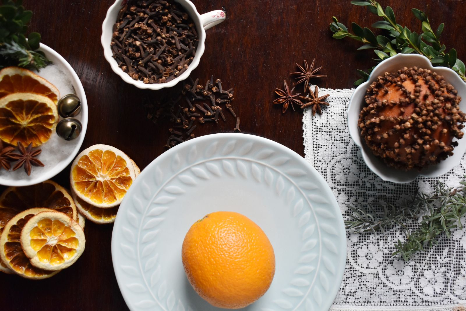 How to Make an Orange Pomander with Cloves - Kindred + Willow