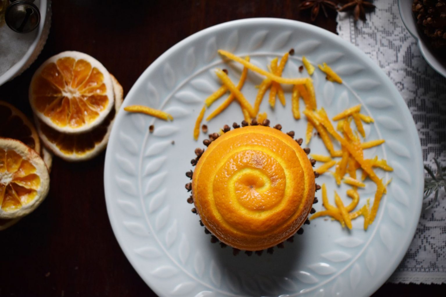 How to Make an Orange Pomander with Cloves - Kindred + Willow