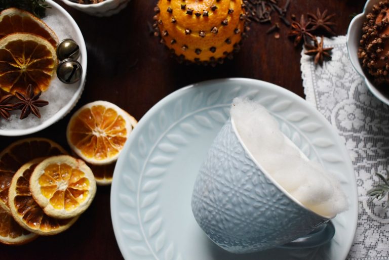 How to Make an Orange Pomander with Cloves - Kindred + Willow